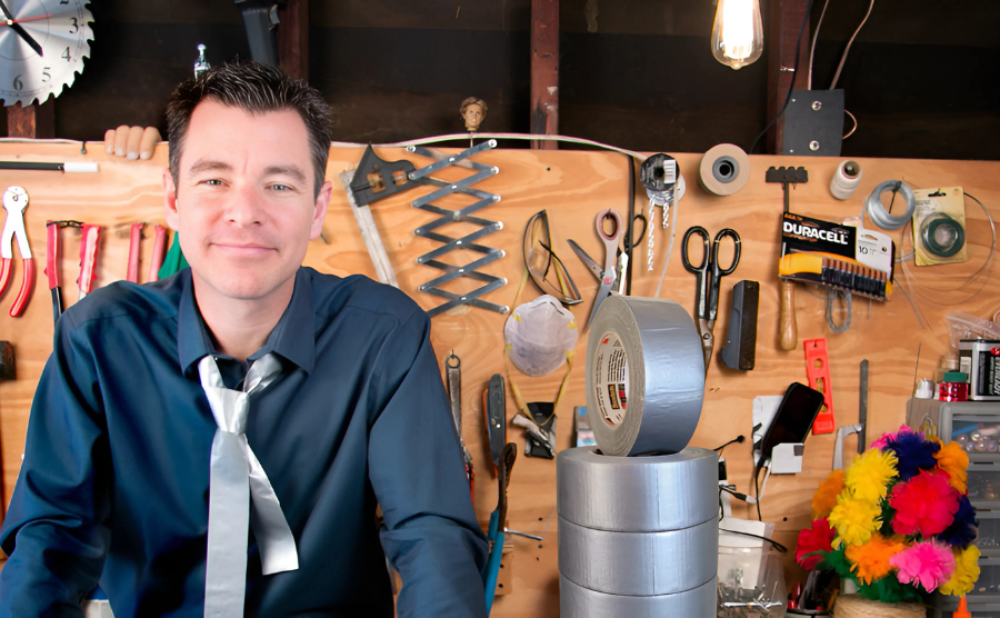 Hire Eric Buss - Inventive. Funny. Magic - Funny Business Agency